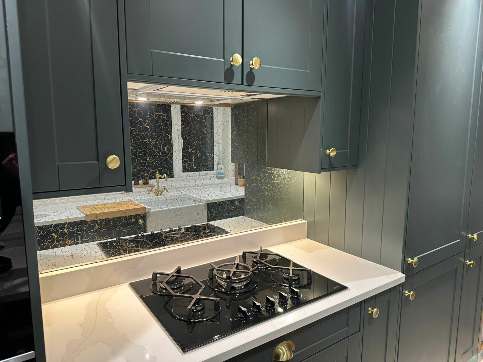 DIY Splashbacks Launches Toughened Antique Mirror Glass Technology